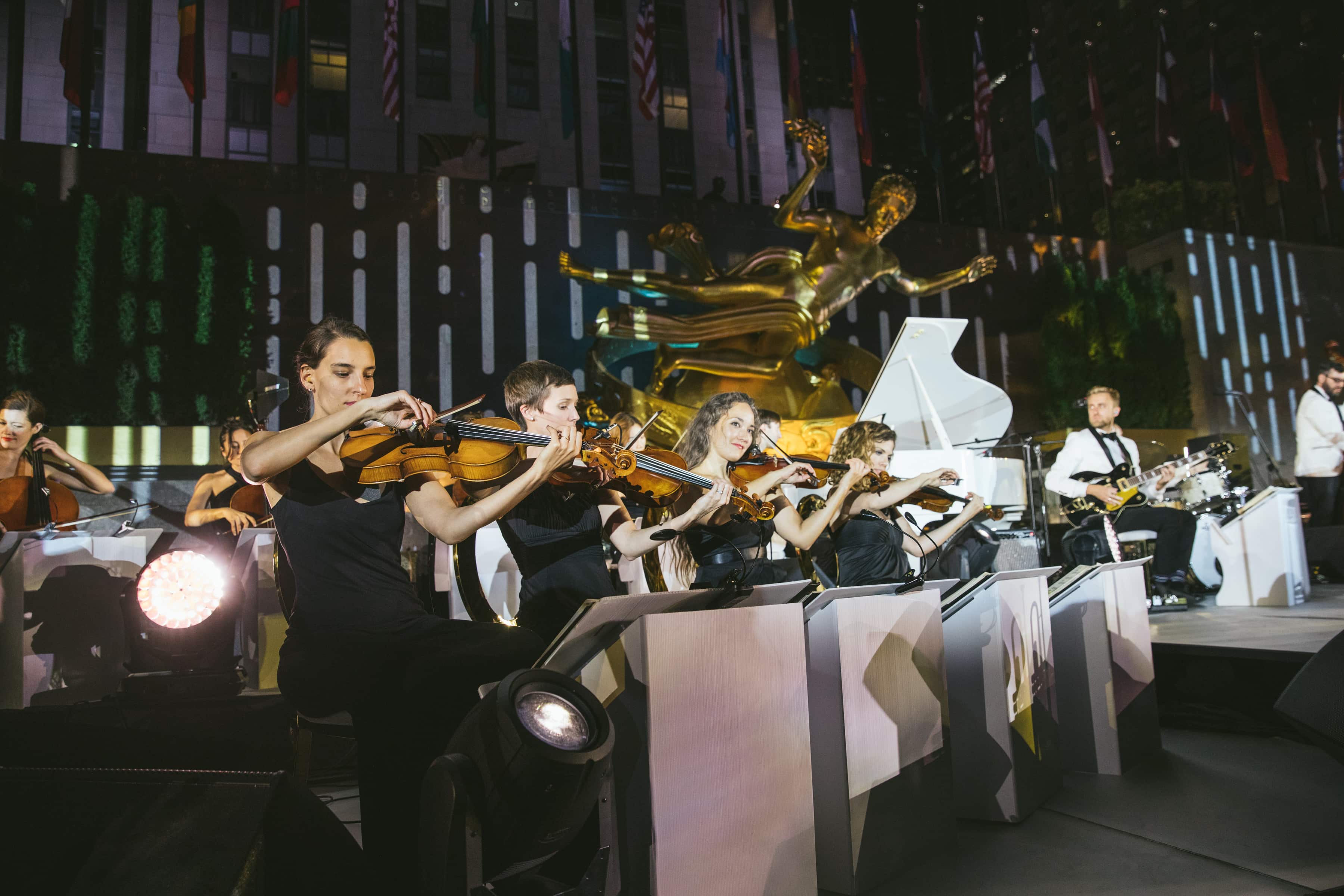 Artist - On The Move